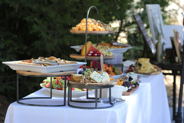 The Perfect Cocktail Hour | SkyPark Weddings